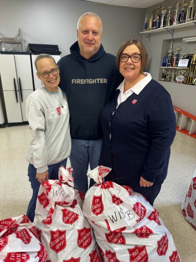 Salvation Army Angel Tree Program Helps 100 Children Have Brighter ...